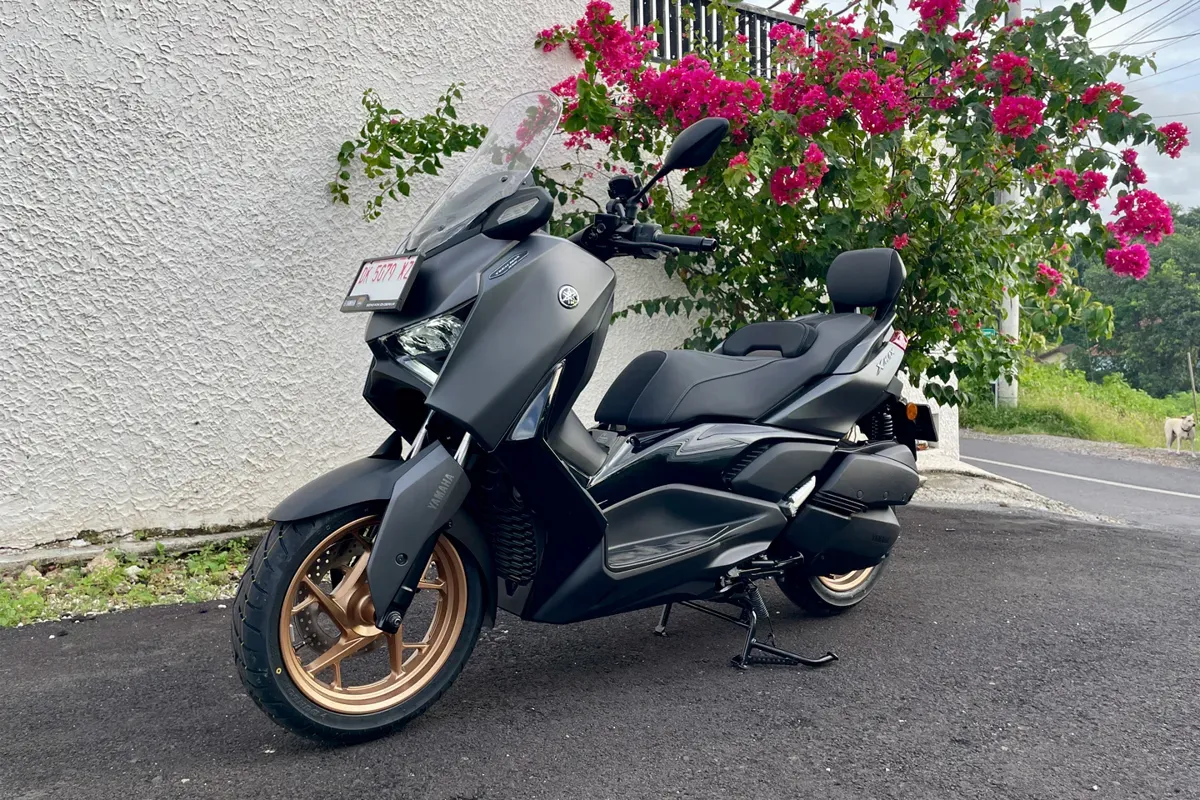 Alquila una NEW XMax Tech 2026 WITH BACKREST en Bali | BikeHouse