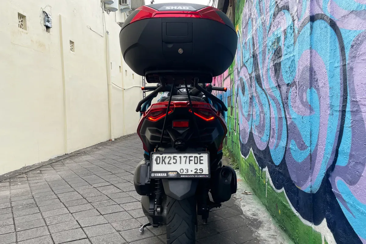 Miete ein Bike XMax WITH TOP BOX 2025 in Bali | BikeHouse