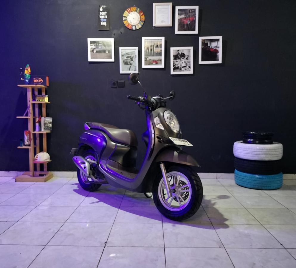 Rent a Bike Honda Scoopy Stylish Keyless in Bali | BikeHouse