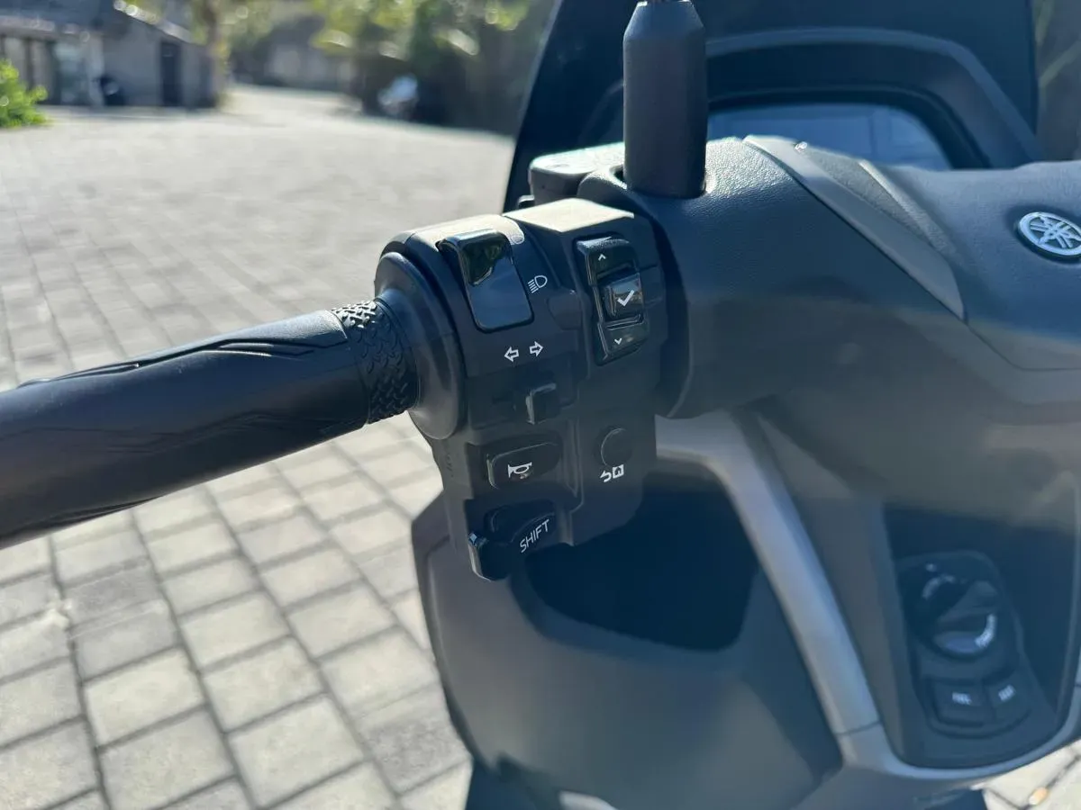 Rent a Bike Yamaha Nmax Neo S Keyless 2024 in Bali | BikeHouse